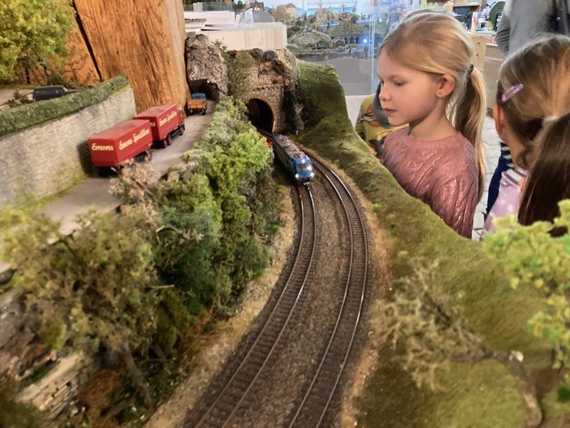 Faszination Modell-Eisenbahn · Volksschule • St. Florian